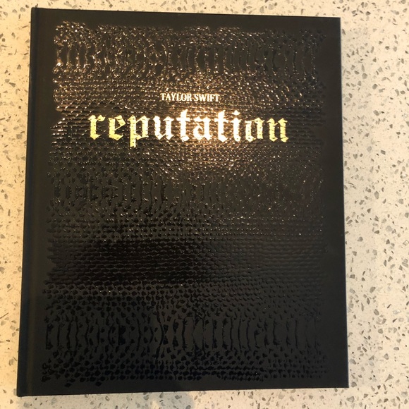 Taylor Swift | Accessories | Taylor Swift Vip Reputation Tour Package ...
